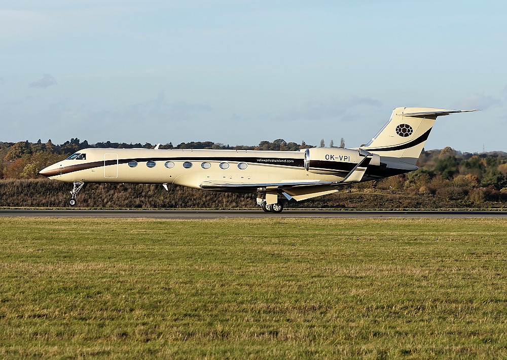 Exploring the evolution and current trends in private jet interior design